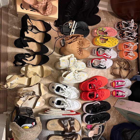 Nike | Shoes | Nike Black Shoes With Stylish Designs And Comfortable ...